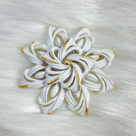 Monet | Jewelry | Vintage Monet White Enamel Gold Flower Brooch | Poshmark